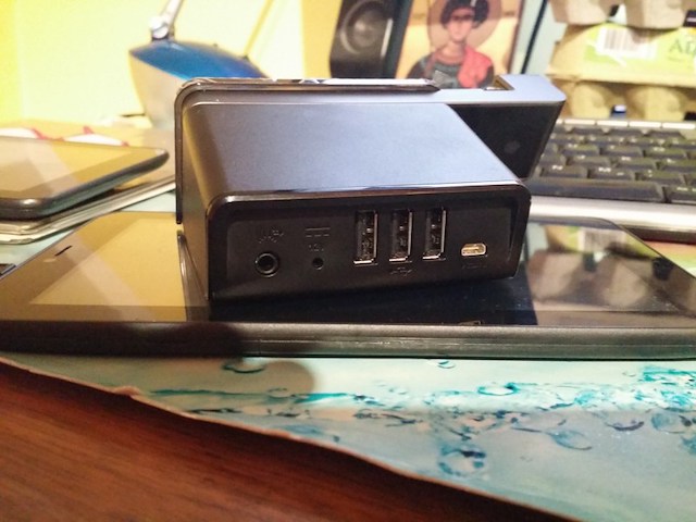 Motorola Droid RAZR HD Dock