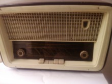 Stari radio aparat rr