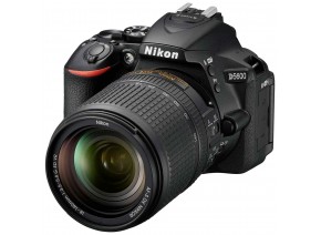Nikon D5600 18-140 VR
