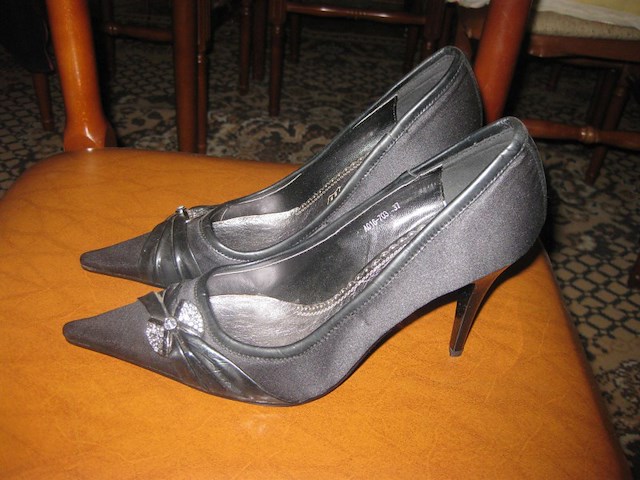 Ženske cipele La Gianni Ferani br.37
