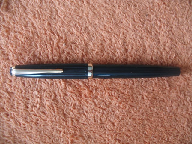 Reform – naliv pero (zlatni vrh 585-14karat)