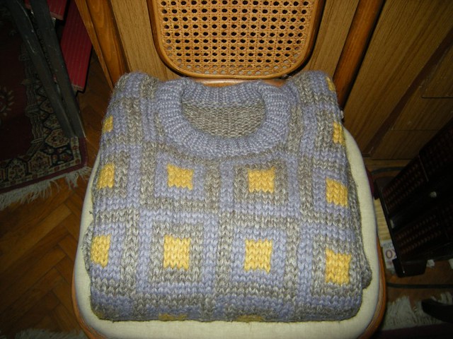 Zlatiborski  džemper od prirodne vune