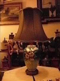 Porcelanska lampa (282)
