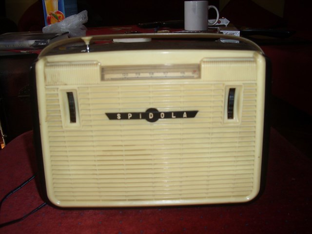 Stari radio SPIDOLA