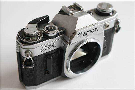 Canon AE-1 telo