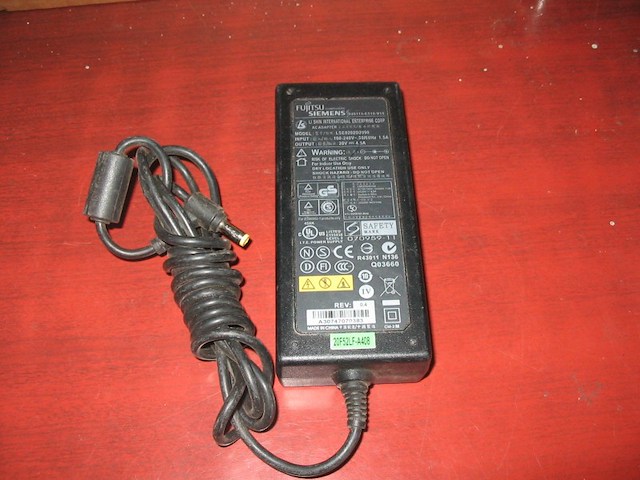 Adapter  Fujitsu/Li Shin 20v  4,5A