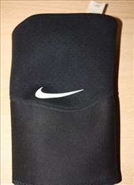 Nike steznik za koleno - kao novo