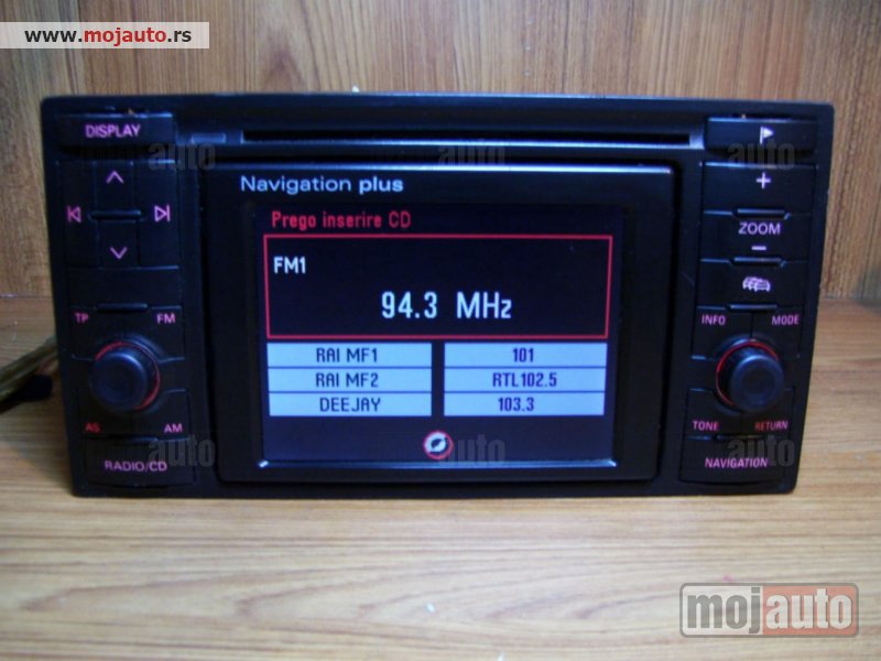 Audi A8 Fabricki radio navigacija
