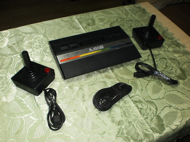 Atari 2600 - New - 128 games built-in