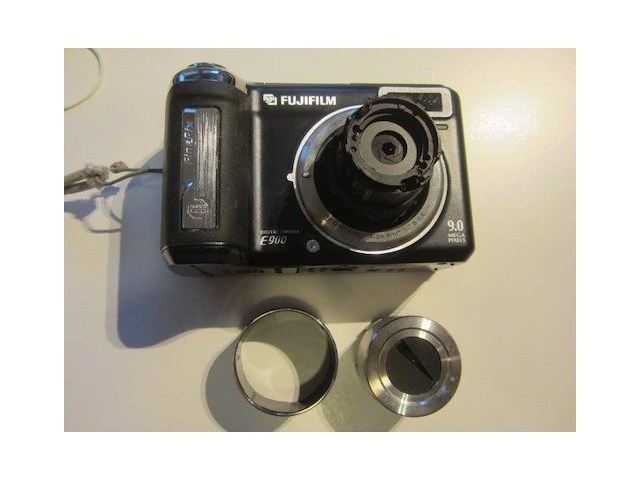 FujiFilm Digital Camera FinePix E900 - NEISPRAVNA