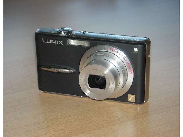 PanasonicLumix DMC-FX30 digitalni fotoaparat