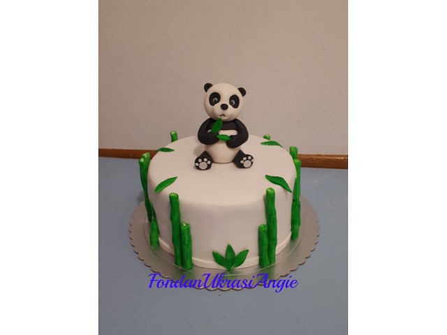 Panda i bambusi