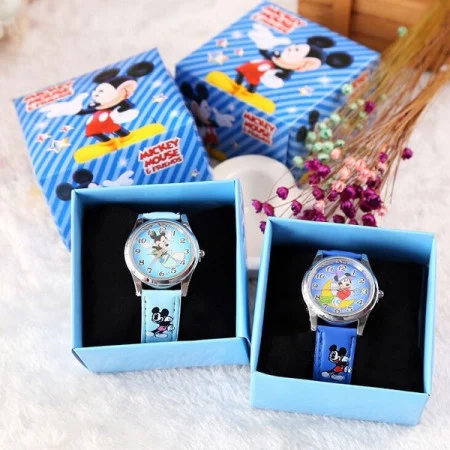 Mickey Mouse dečiji ručni sat u poklon kutiji