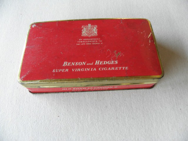 Stara kutija od cigareta