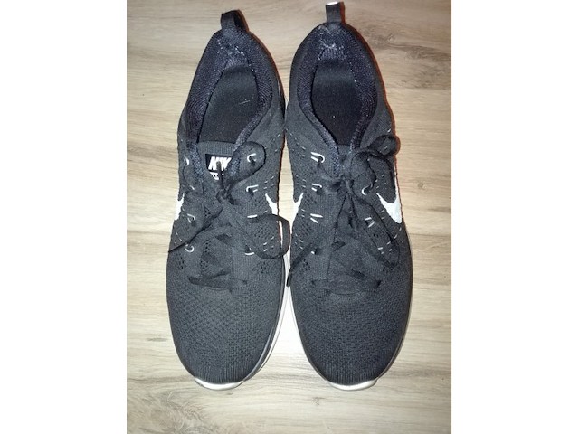**Nike patike**