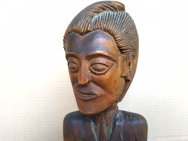 Alan Čumak - drvena figura naiva rucni rad