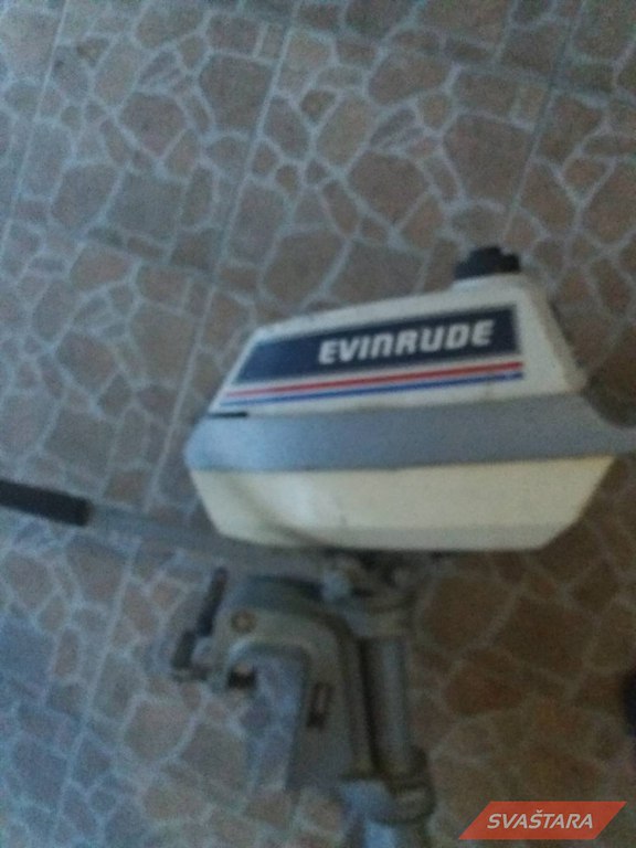 Polovni motor za čamac Evinrude 4