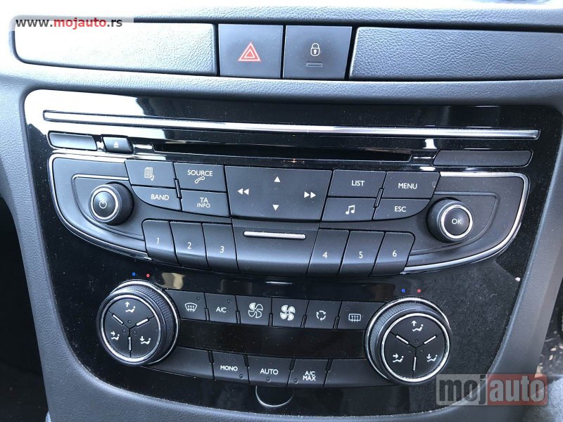 CD Radio za Pezo Peugeot 508