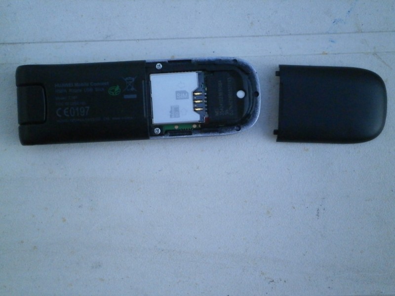 Huawei E180 Mobile USBbežični modem s utorom TF kartic