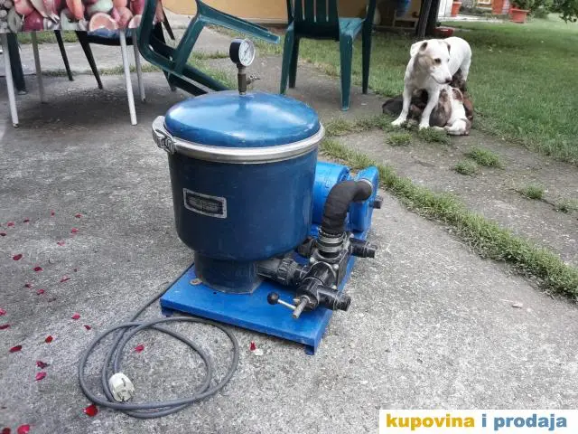 Pumpa za prečiščavanje vode u bazenu