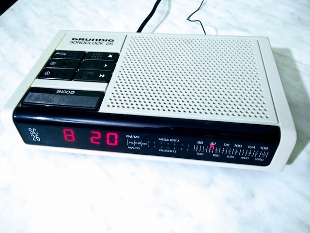 Radio sat Grundig SC26 retro