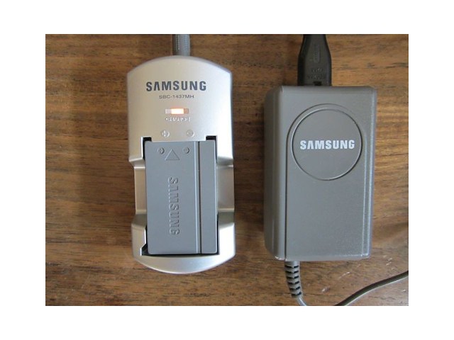SAMSUNG punjač SBC-1437MH i baterija SLB-1437