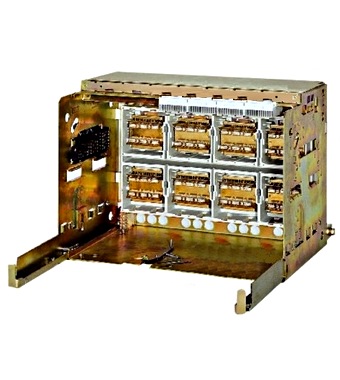 Kućište za MO3 4-polno 6300A vert., 4 spoljna konektora
Glavni kontakti 4, okomite stražnje priključnice (rezervni dio), 4 bloka priključnica pomoćnih i upravljačkih strujnih krugova