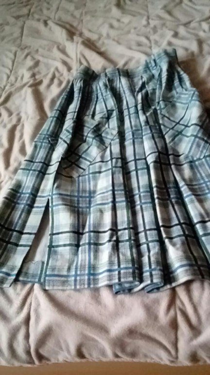 Interesantna, prelepa suknja od kuvanog kvalitetnog teksas platna, sa