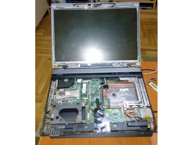 Laptop (60) HP Compaq 6735b