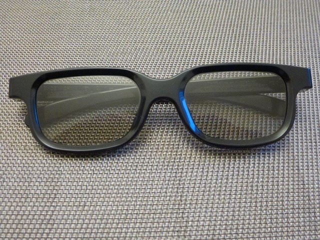 REALD  3D  komplet naočara (2 x odrasle+1 x dečije)