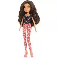 Bratz Core Theme Lutka Yasmin 523079