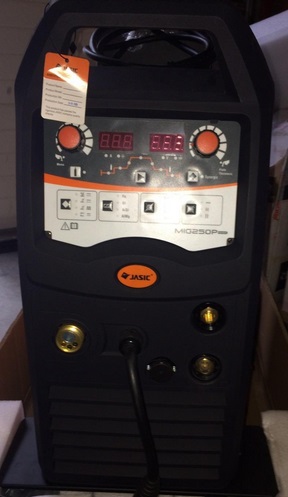Jasic aparat za varenje MIG 250P DIGI (CO2- 230V- MIG/MAG/REL) - sa gorionikom (N24902)