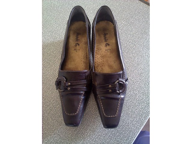 Cipele braon boje marke Annie G br. 37