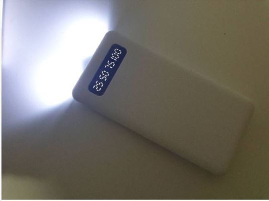 Samsung Power Bank 20000mAh/ 3x USB izlaz + Lampa