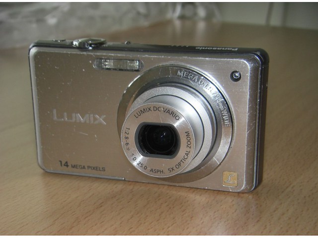 Panasonic Lumix DMC-FS11 - srebrne boje