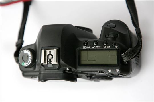 Canon 5D mark II (50.929 okidanja) + objektivi opc