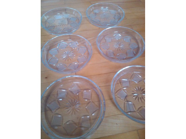6 kristalnih tanjira