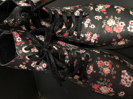 Cvetne cizme