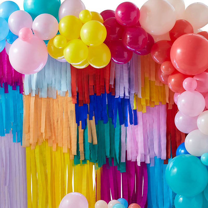 Pozadina za slikanje Krep trake i baloni – Dugine boje