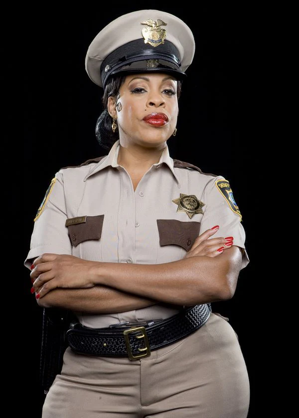 Reno 911 Miami zena policajka