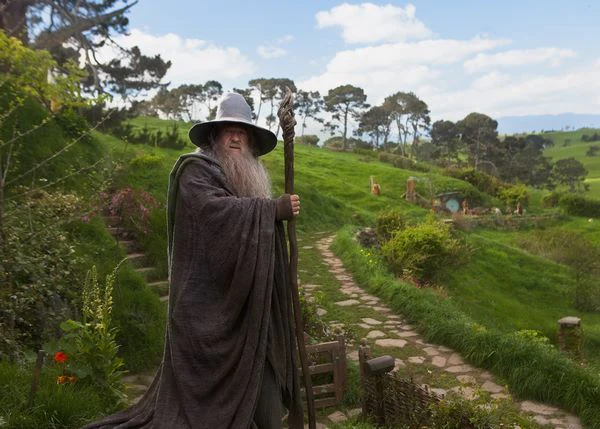 The Hobbit An Unexpected journey Gandalf ispred kuce