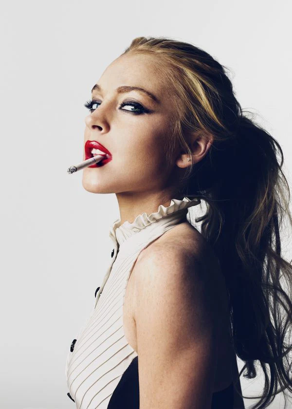 Lindsay Lohan cigareta