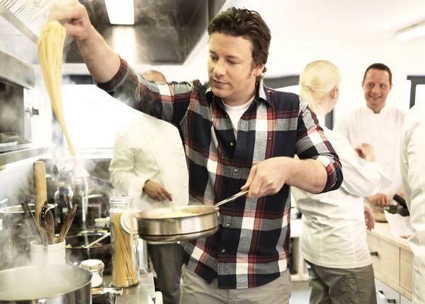 Jamie Oliver tokom spremanja