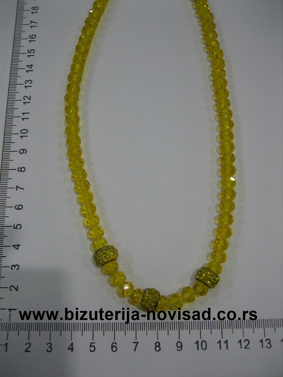 Žuta ogrlica