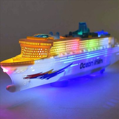 Novogodišnji brod kruzer sa svetlima i muzikom