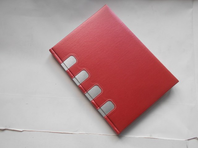 Rokovnik, nov sa felerom, 25x18cm, za 2009. mat crveni