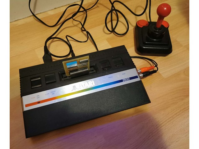 Atari 2600 - 256 u 1 ketridz