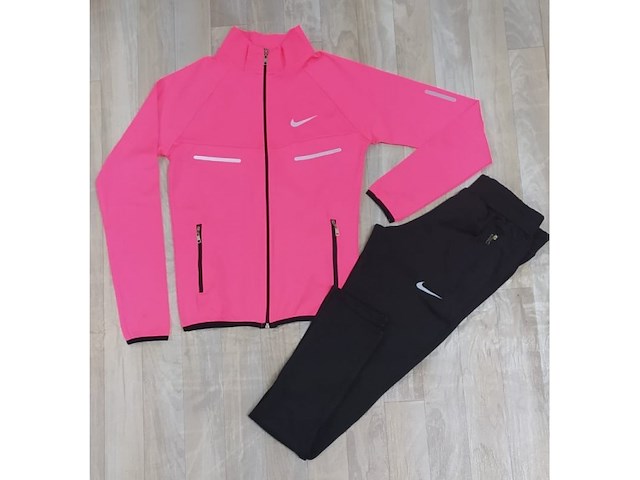 Nike ženska trenerka komplet roza crna NOVO