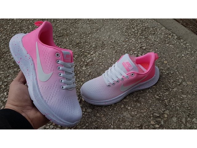 Nike zenske patike letnje roze NOVO