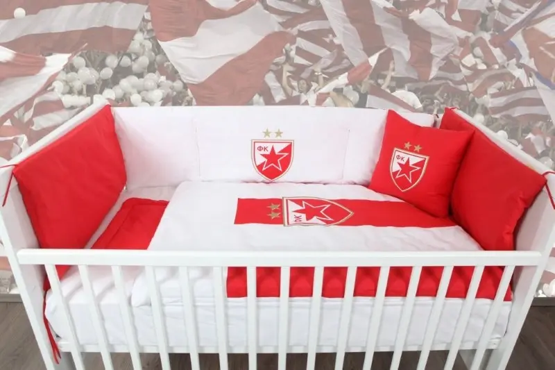 STEFAN Bebi posteljina sa ogradicom Crvena zvezda